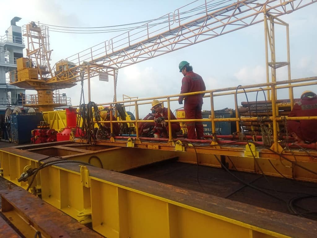 Hiring Roustabouts: The Unsung Heroes of Offshore Oil Rigs - INCA ...